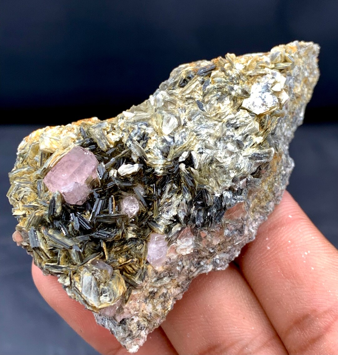 94 Gram Nice Pink Appetite With Moscovite From Chumar Bakhor Mine Nagar ...