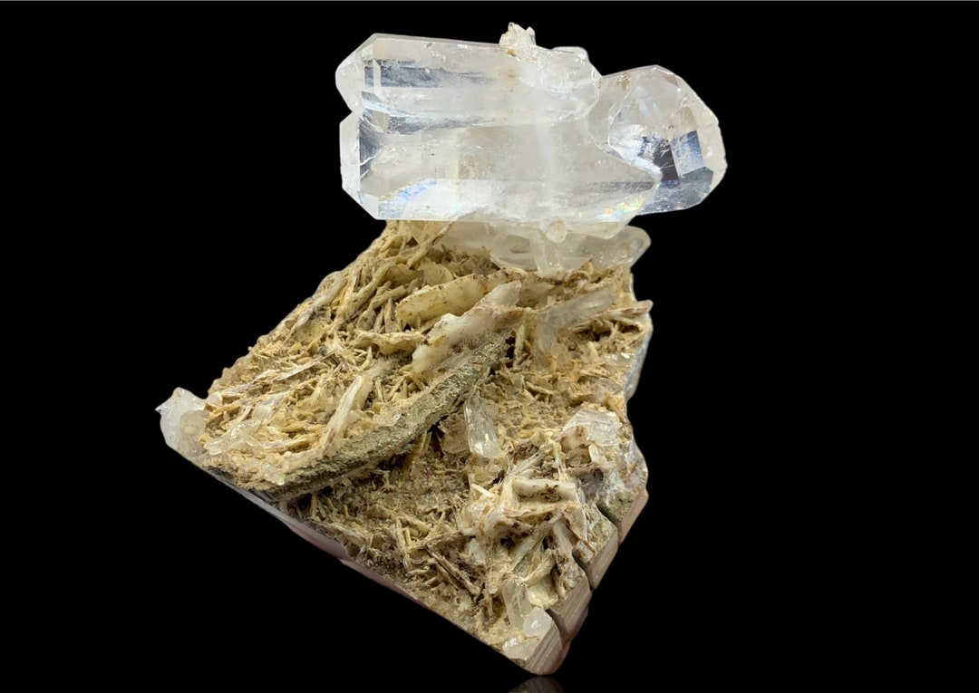 505 Gram Nice Terminated Unique Shape Faden Quartz Specimen With Nice ...