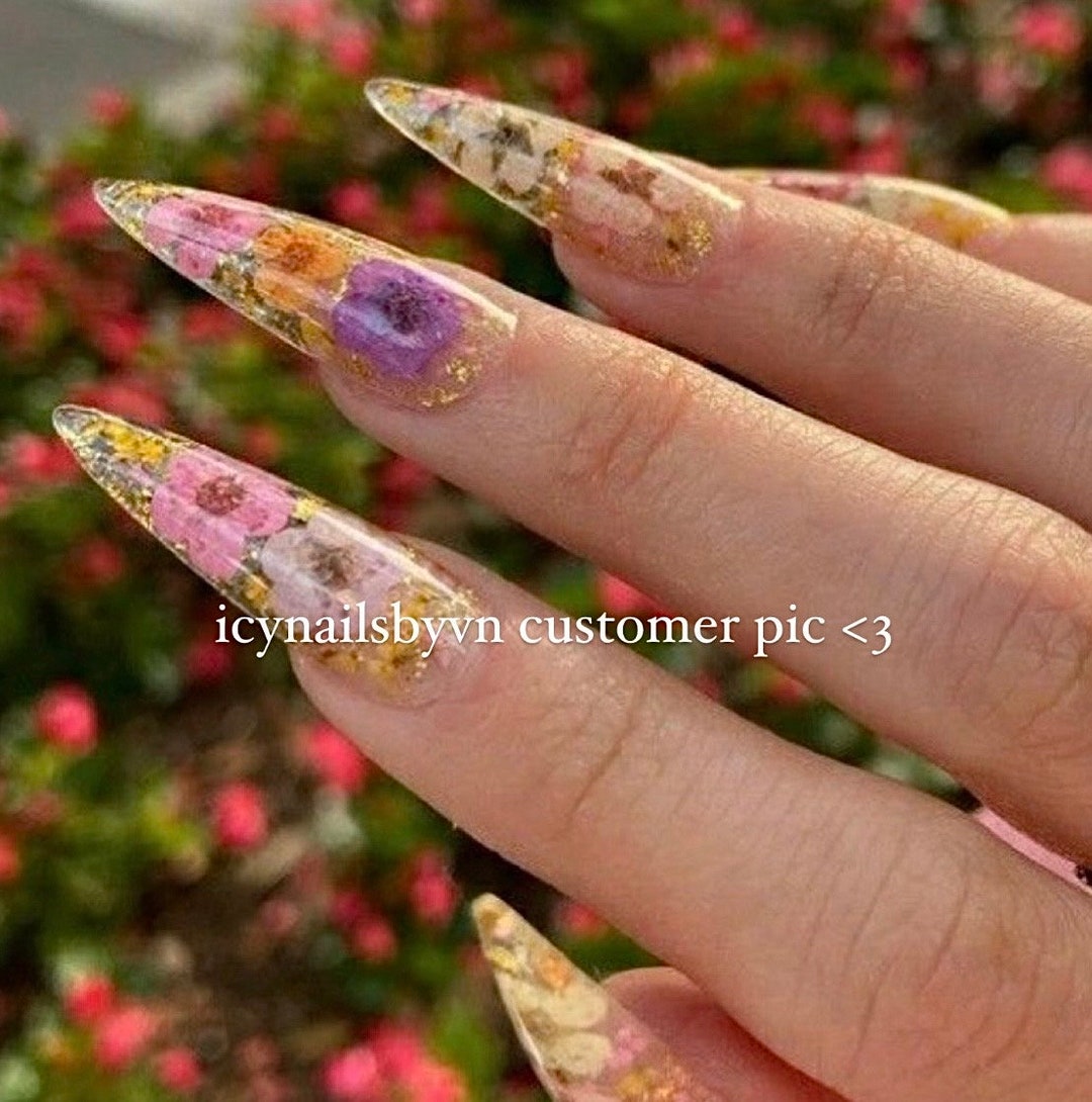 ENCAPSULATED GARDEN / Luxury Press on Nails - Etsy