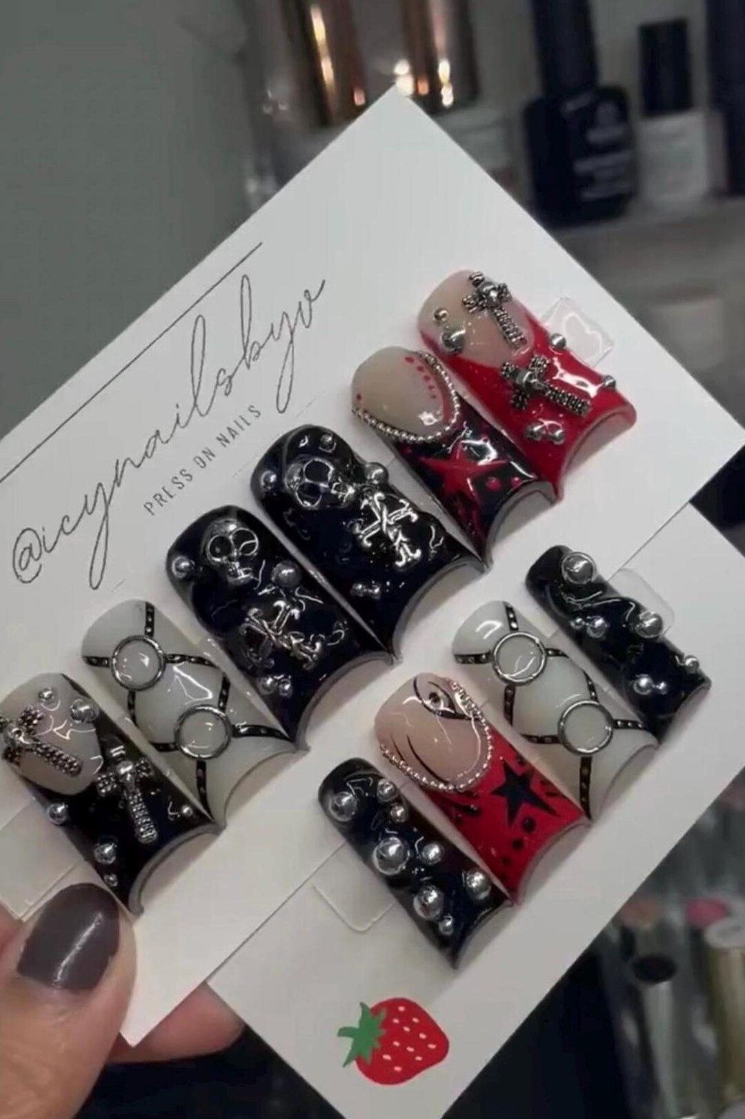 DUCK FLAMIN CHROME / Press on Nails Duck - Etsy