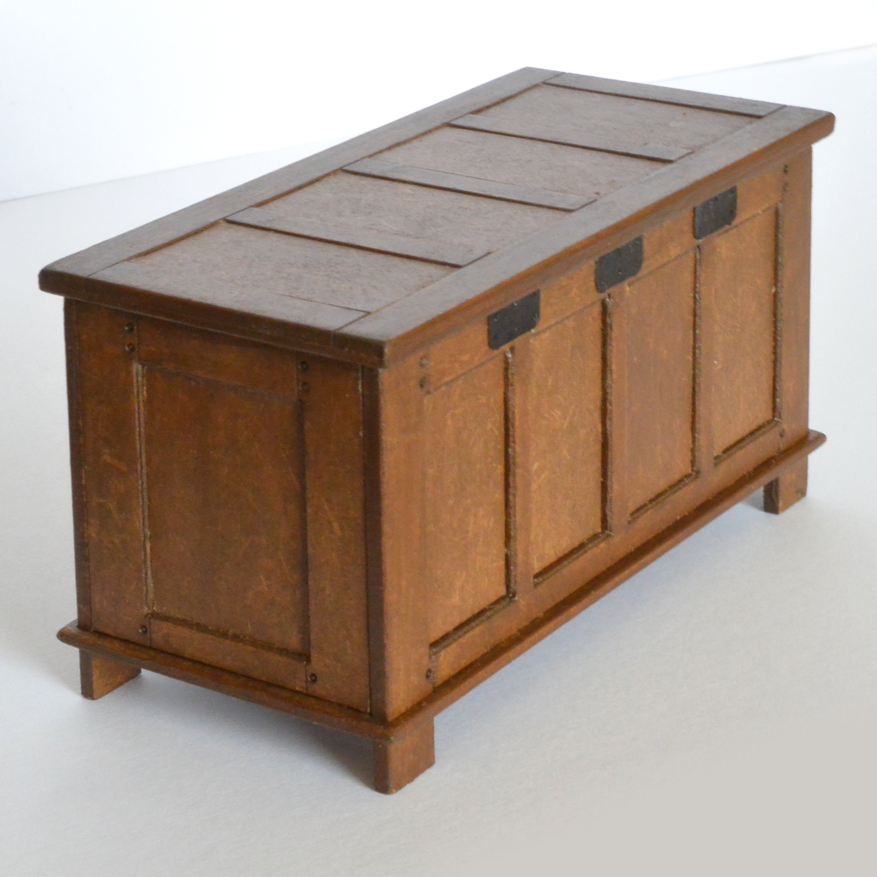 16th Century Chest Strongbox Dollhouse Miniature Kit Scale 1/6 barbie ...