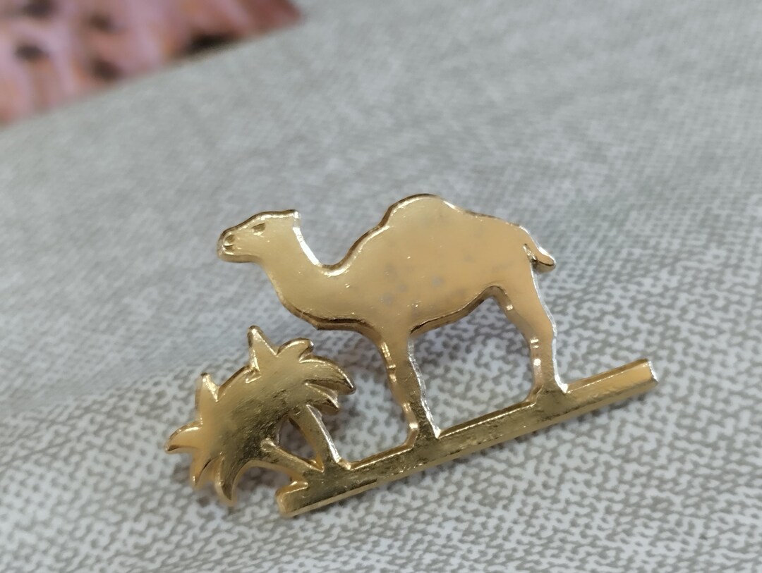 Camel, Vintage Official Camel Pin Badge. Gold Color, Very Good ...
