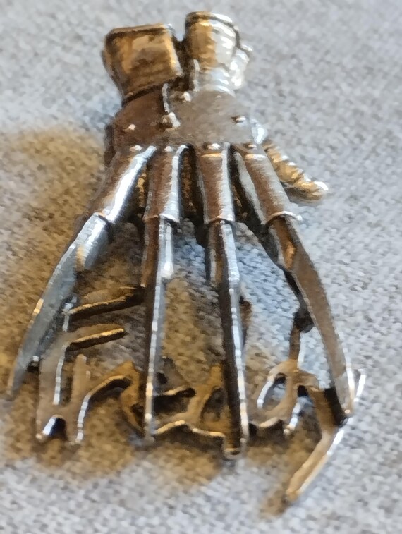Freddy Krueger Nightmare, cast metal pin vintage 80s,… - Gem