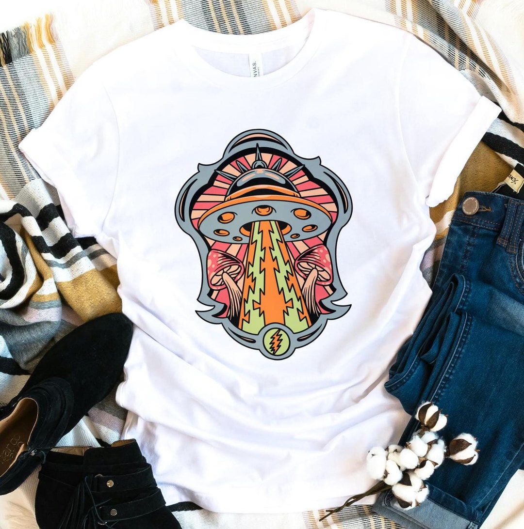 Mushroom UFO Shirt, Trippy Alien Shirt, Psychedelic UFO Tee, Retro ...
