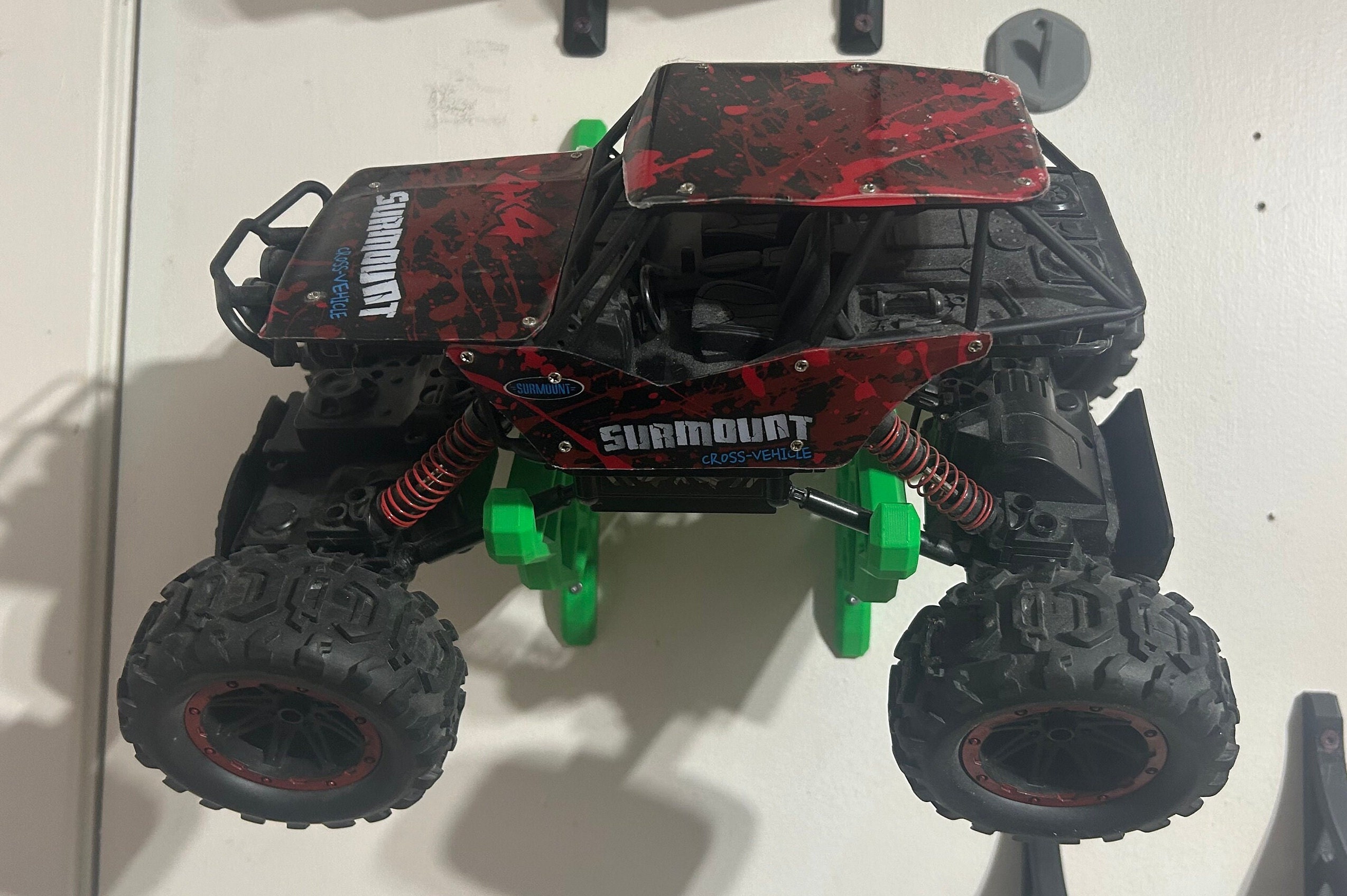1/7 Scale RC Car Wall Mount – Heavy-duty Display for Wide Vehicles up ...
