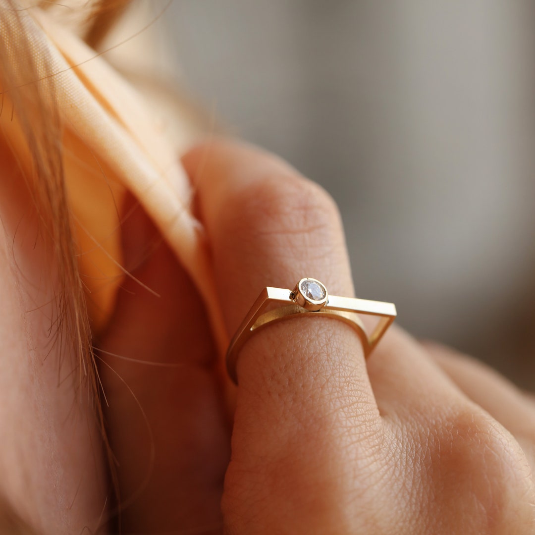 14K Geometric Gold Ring, Round Cut Gold Ring, Minimalist and Stylish ...