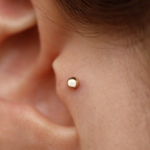 14K Solid Gold Ball Piercing, Minimalist Tragus Piercing, Gold Stud Ear ...