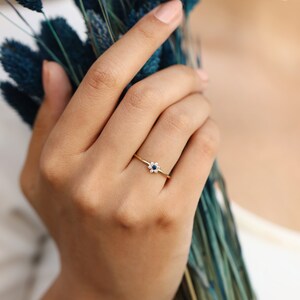 14K Solid Gold Minimalist Zircon Flower Ring - Dainty Ring for Women ...
