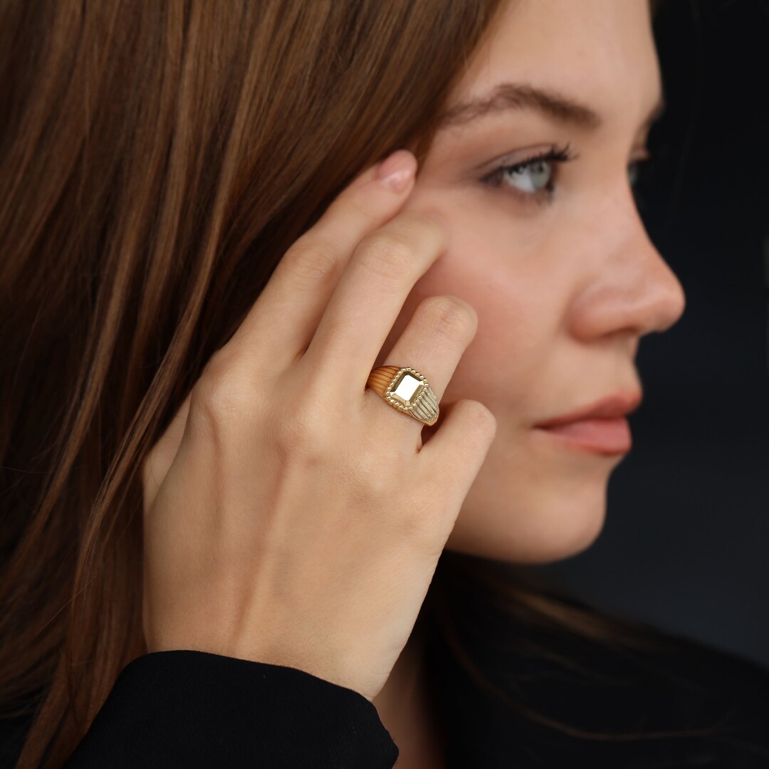 Velop Gabslje, 14K Solid Gold Ring, Dainty Simple Stacking Ring ...