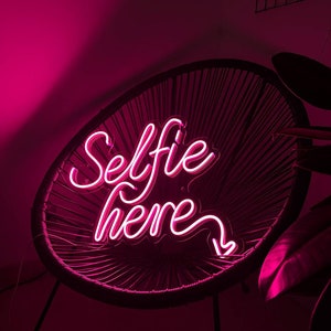 Selfie Here Neon Sign | Custom Selfie Here LED Neon | Beauty Salon ...