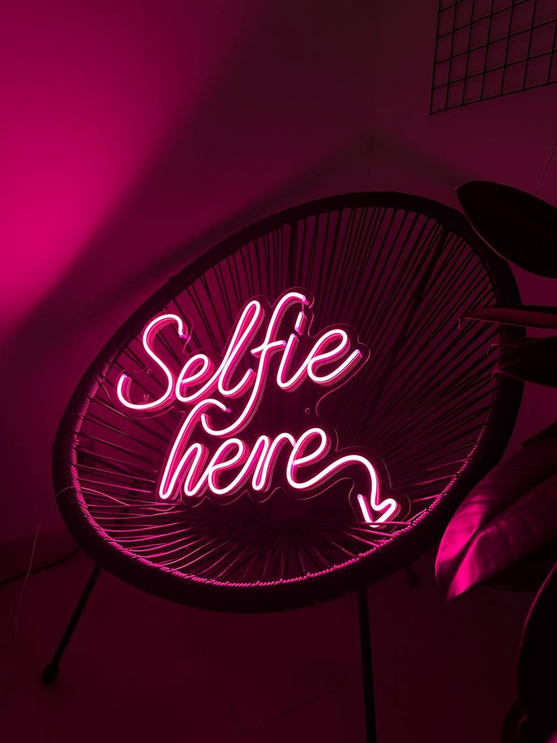 Selfie Here Neon Sign | Custom Selfie Here LED Neon | Beauty Salon ...