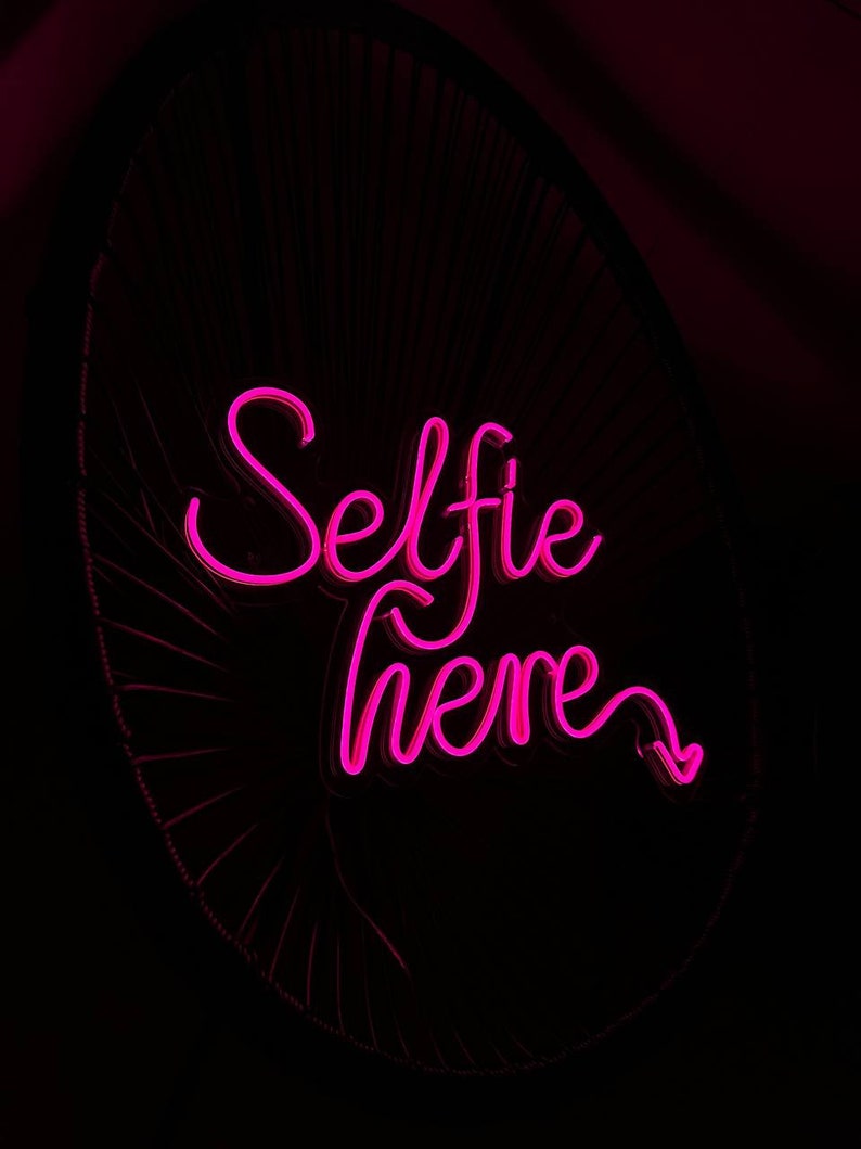 Selfie Here Neon Sign | Custom Selfie Here LED Neon | Beauty Salon ...