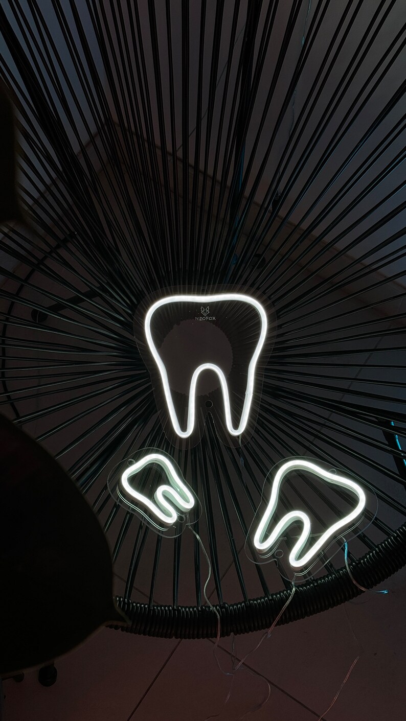3 Teeth Neon Sign | Custom Teeth Neon Sign | Tooth Neon Signs | Dental ...