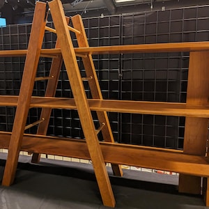 Tabletop Ladder Shelves Woodworking Plan - Easy DIY Vendor Display ...