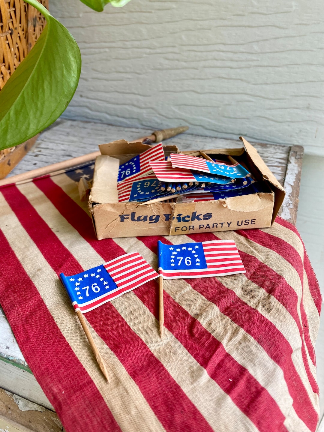 Vintage Box of Bicentennial 1976 American Flag Toothpicks | Cocktail ...