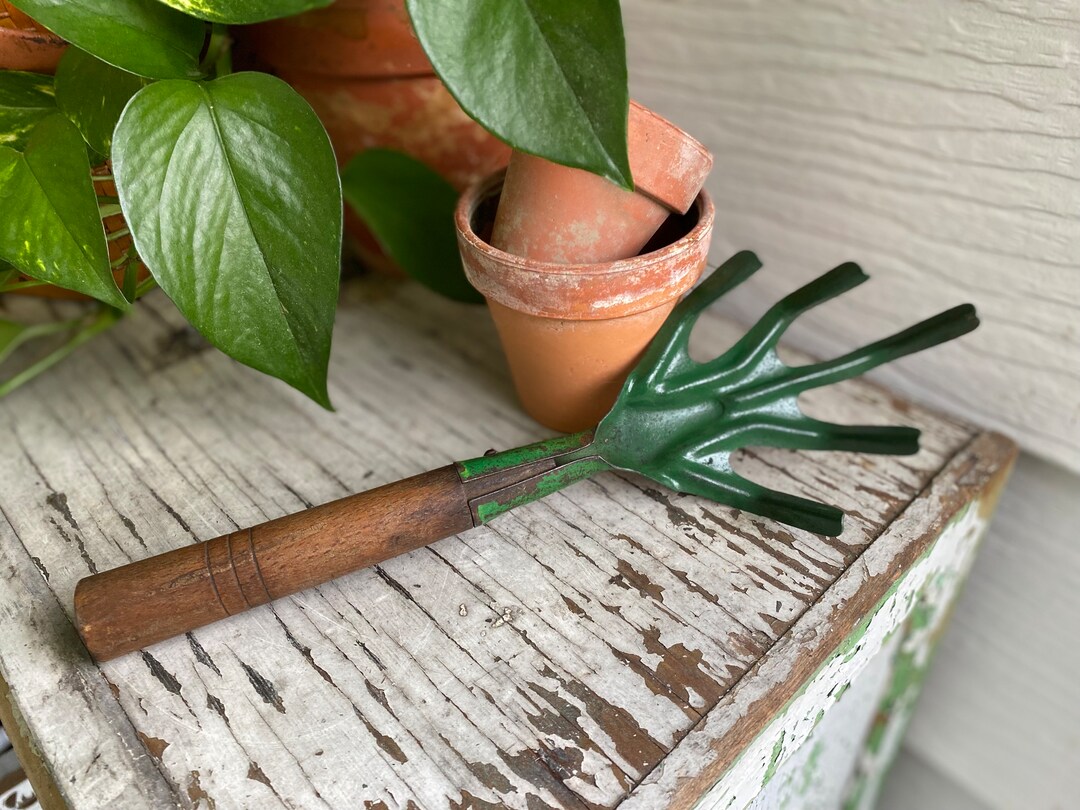 Vintage Green Metal Garden Claw With Wood Handle | Antique Garden Hand ...