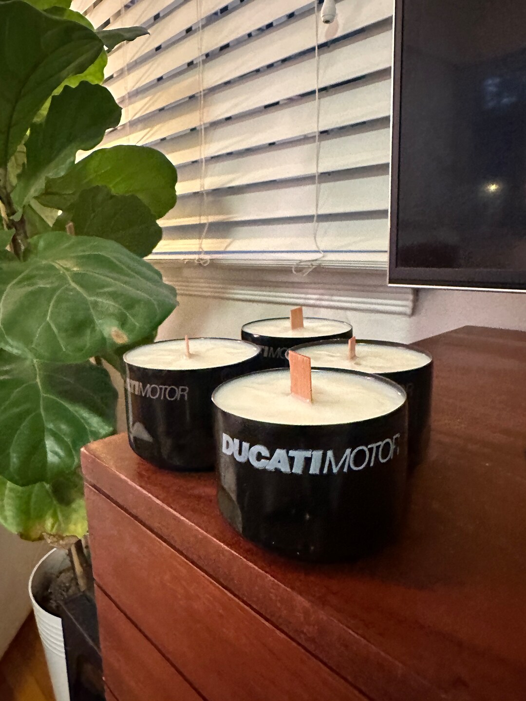 Ducati Oil Filter Candle 36 Hour Burn (musky Oud Sea Breeze) Great Gift ...