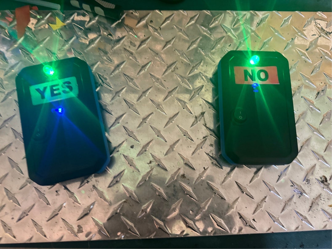 Glow in the Dark Hand Sweep Yes/no Board for Ghost Hunters X 2 Boxes 9v ...