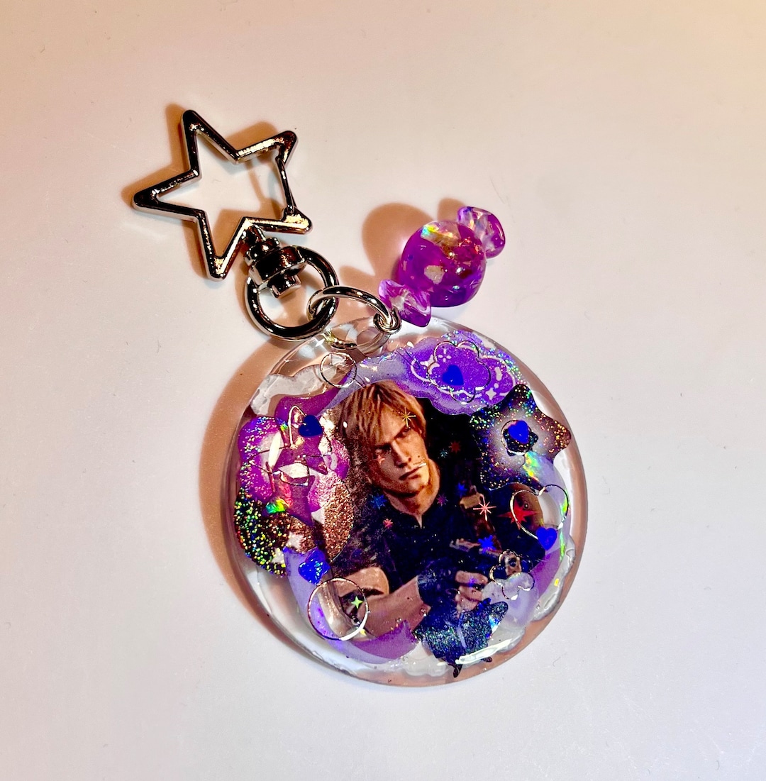 Leon Kennedy Resin Keychain - Etsy