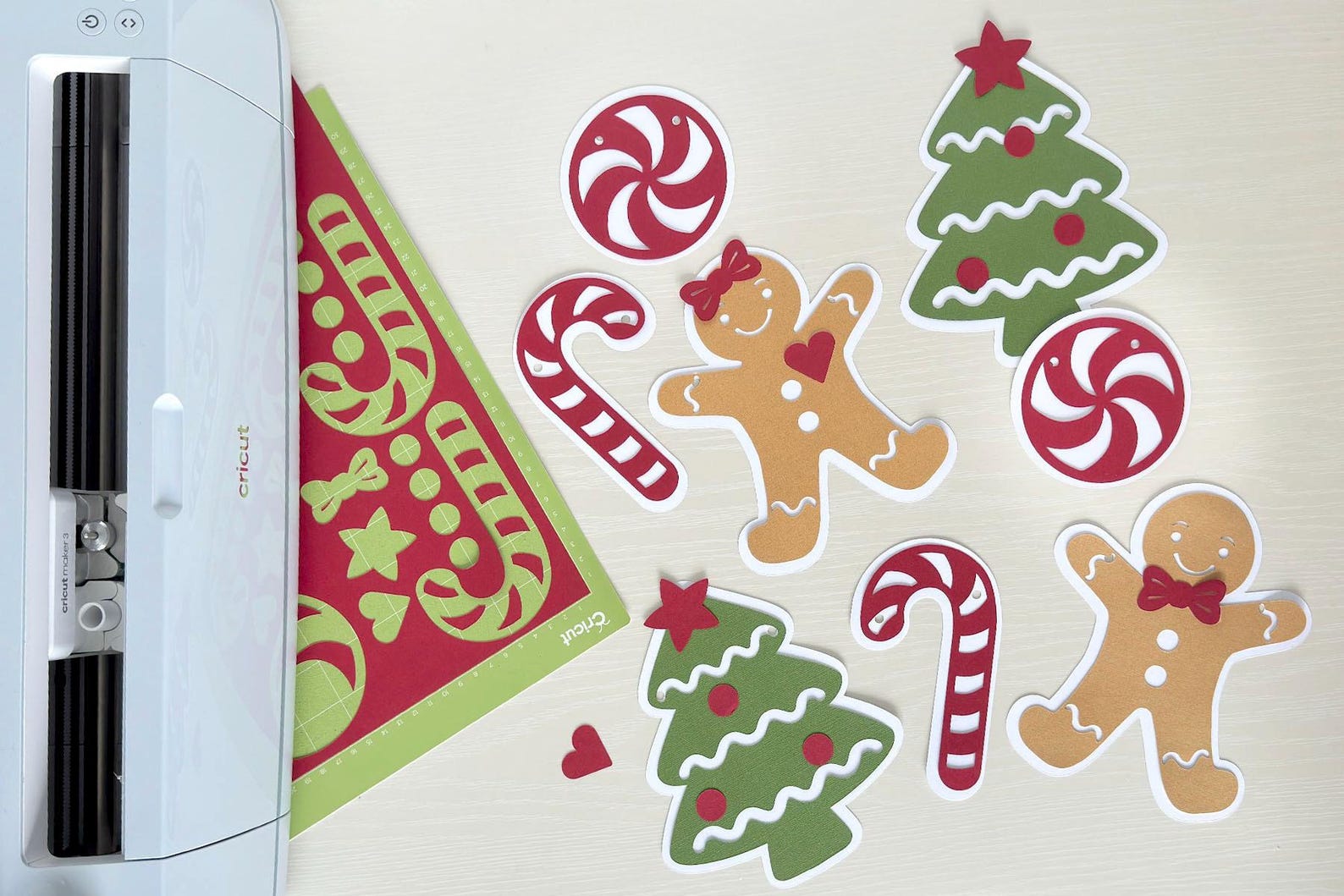 Christmas Cookie and Candy Garland SVG / Gingerbread Themed Holiday ...