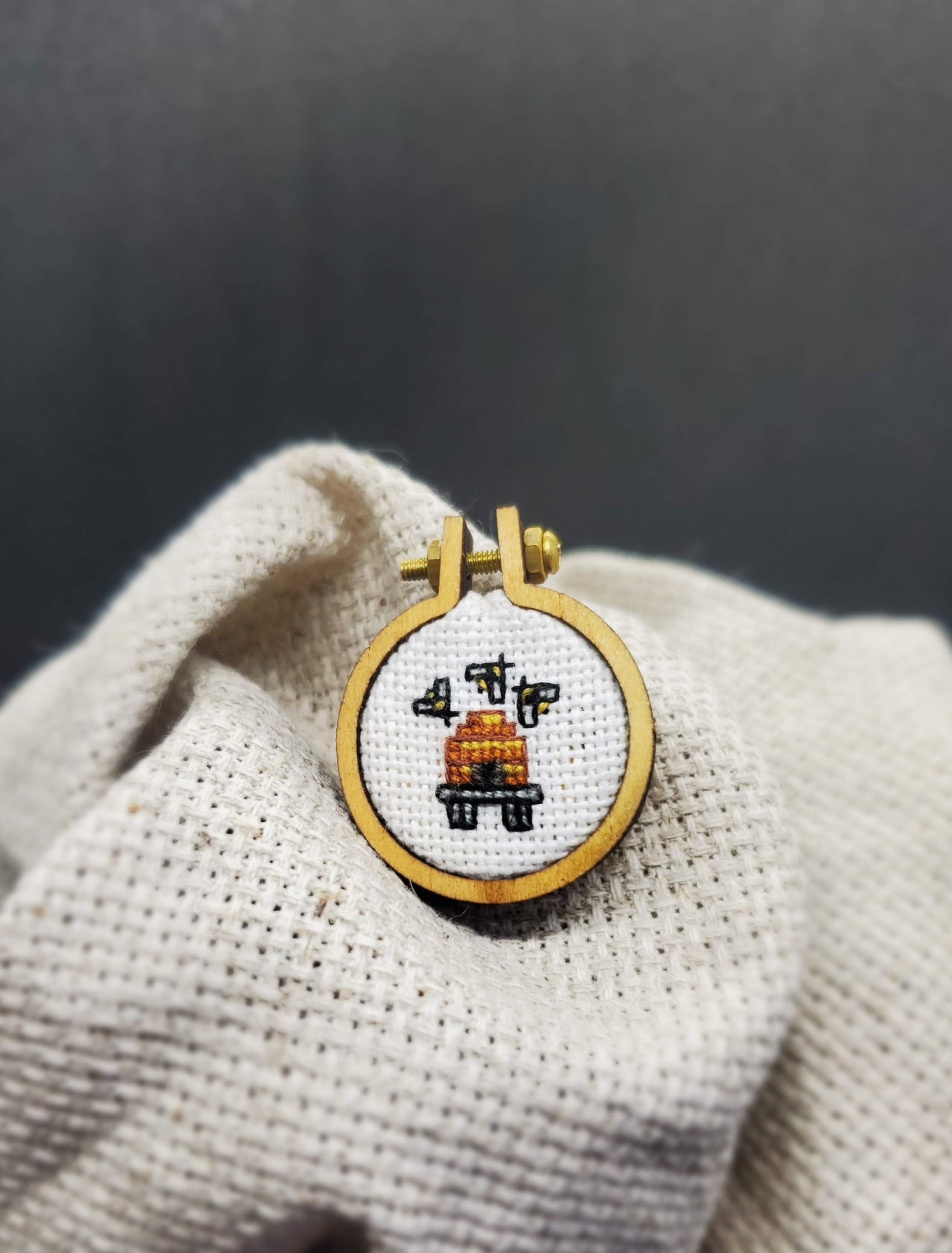Beehive & Bees Micro Cross Stitch - FINISHED - Etsy