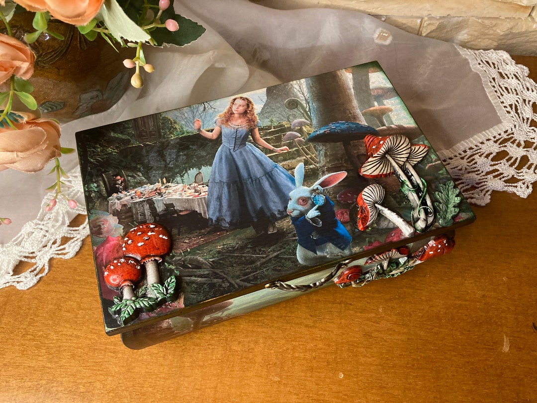 Allice in Wonderland, Jewelry Box Alice, Baby Keepsake Box Allice, Baby ...