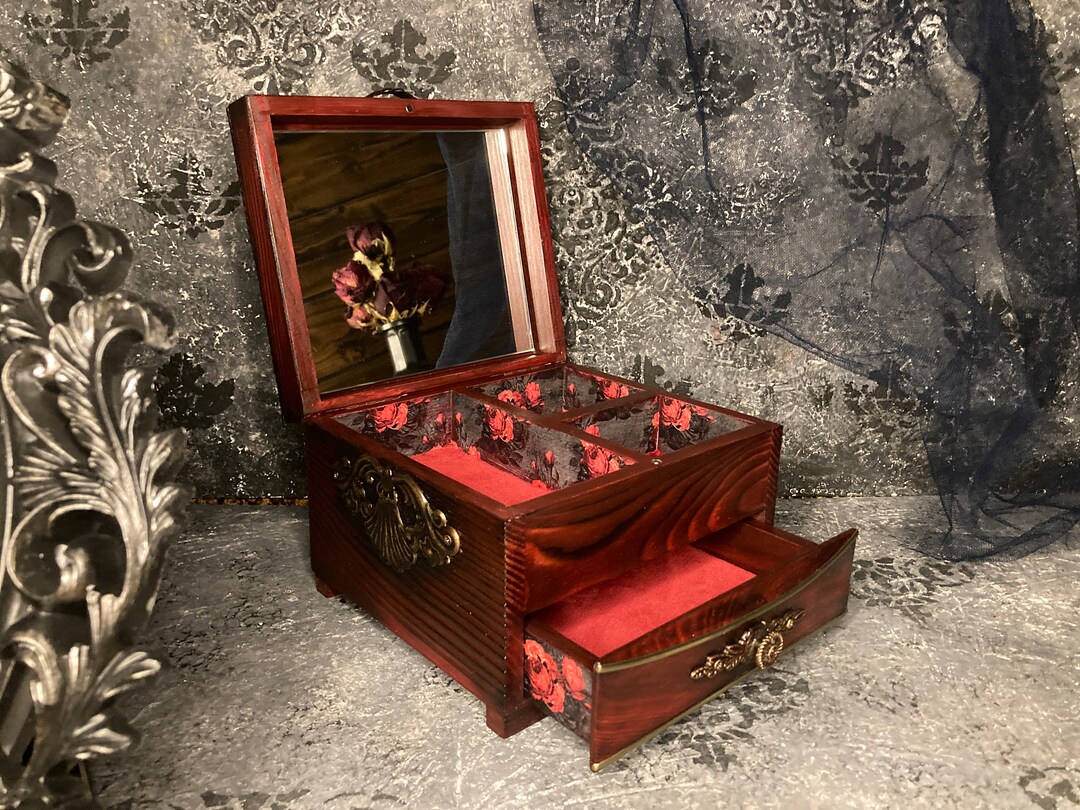 Gothic Decorative Keepsake Jewelry Box With Mirror, Jewerly Casket ...