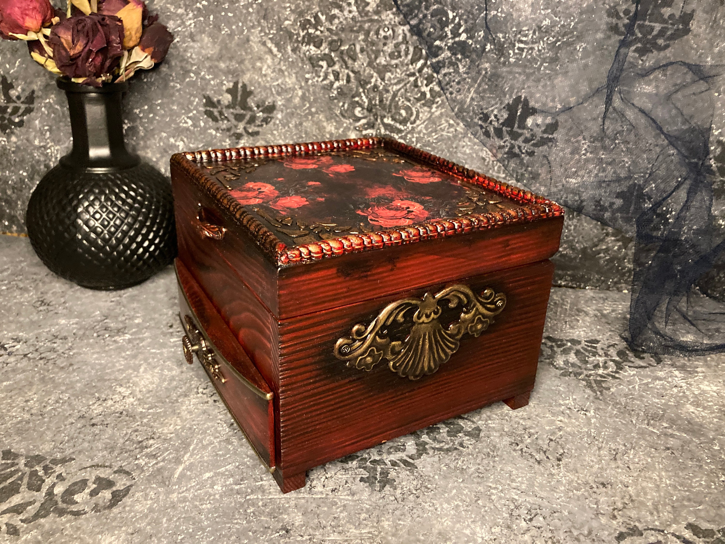 Gothic Decorative Keepsake Jewelry Box With Mirror, Jewerly Casket ...