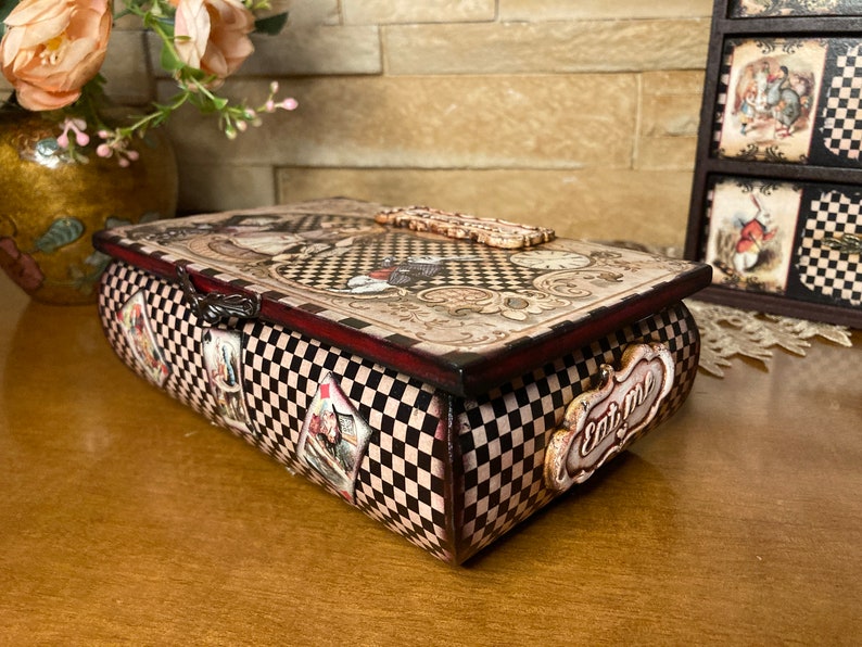 Alice in Wonderland Jewelry Keepsake Box, White Rabbit Cheshire Cat ...