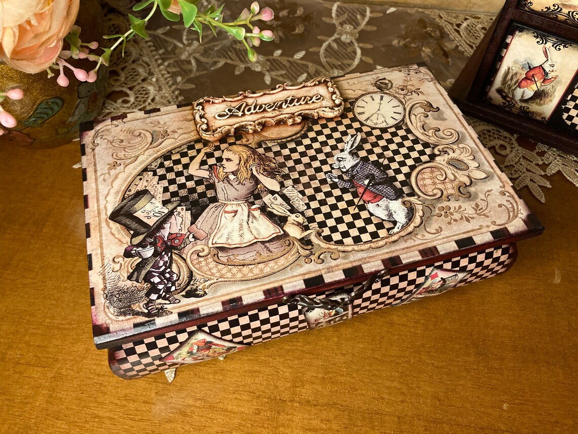 Alice in Wonderland Jewelry Keepsake Box, White Rabbit Cheshire Cat ...