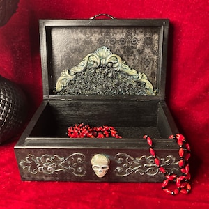 Skull Jewelry Box, Gothic Storage Box, Tarot Card Box, Trinket Box ...