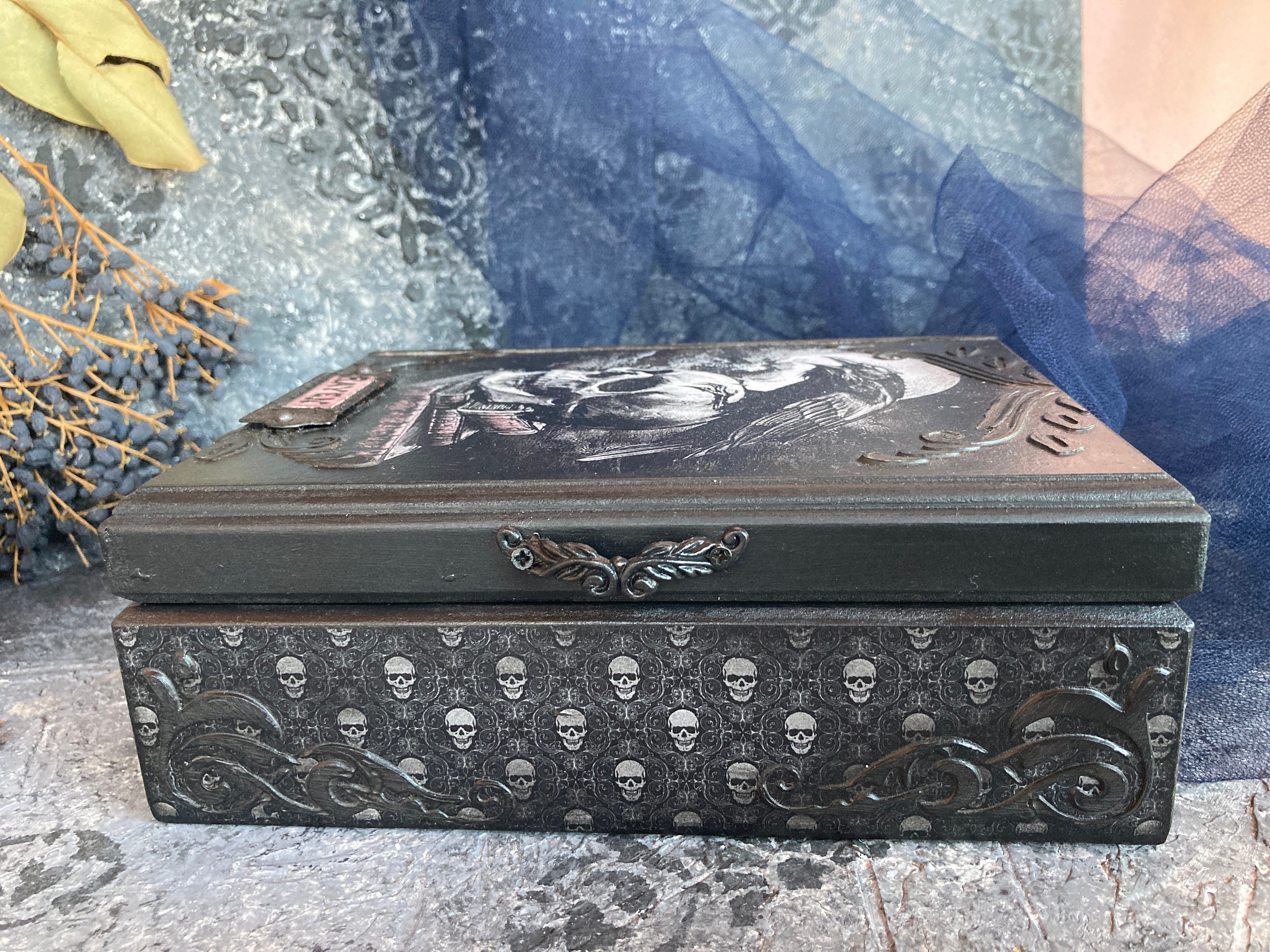 Gothic Raven Decorative Stash Box, Jewelry Box, Tarot Card Holder, Crow ...
