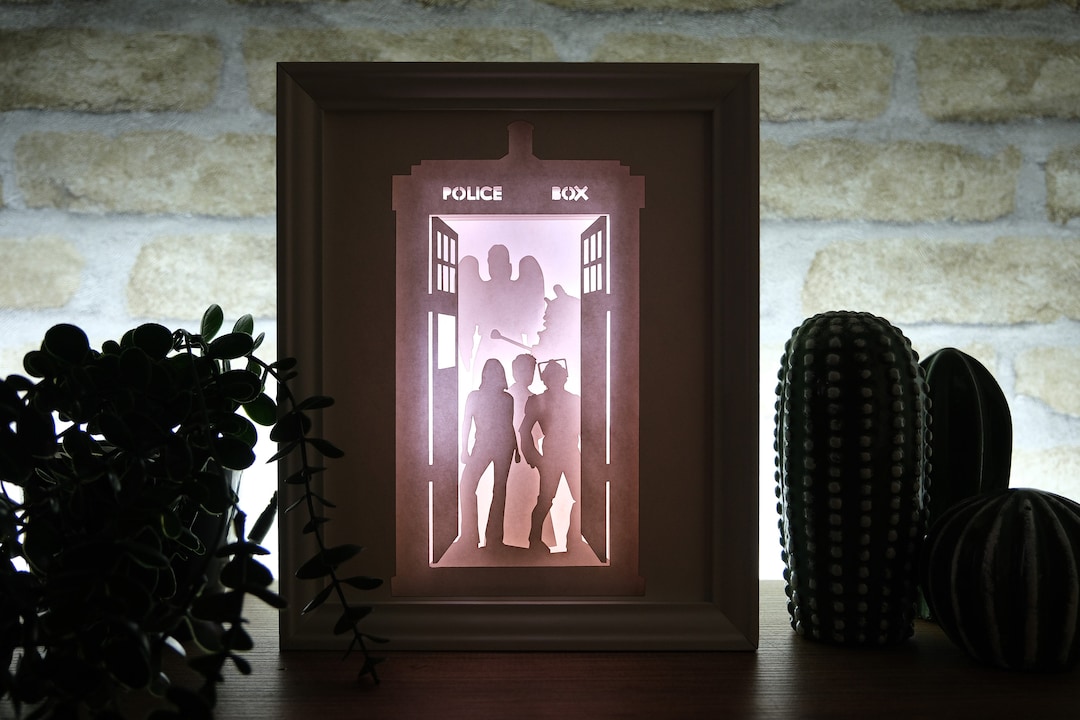 Doctor Who Themed Light Box Shadow Box LED Lit TARDIS Art Whovian Room ...