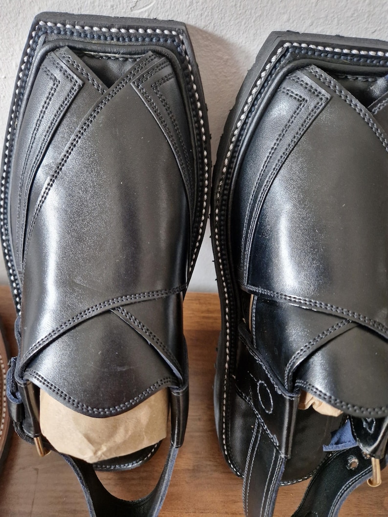 Men's Original Handmade Leather Traditional Peshawari Chappal/sandal ...