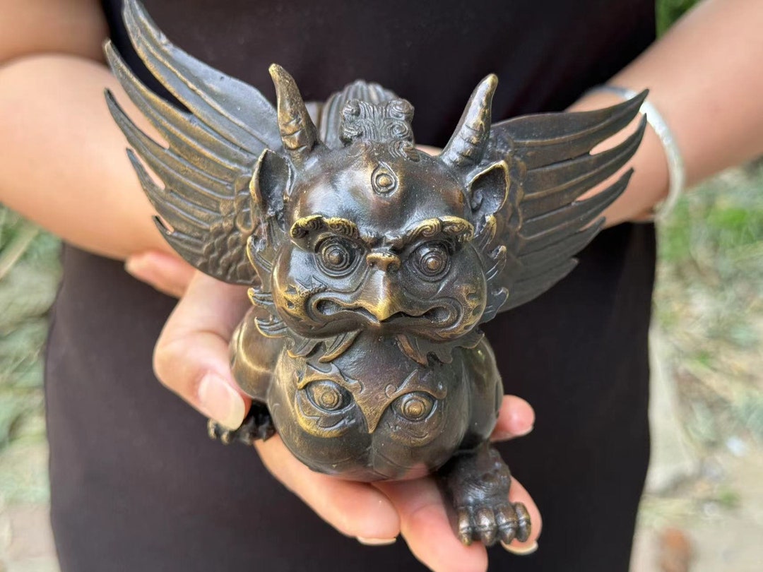 Offering Buddhism Spread Wings Dapeng Bird Statue, Protection Guardian ...