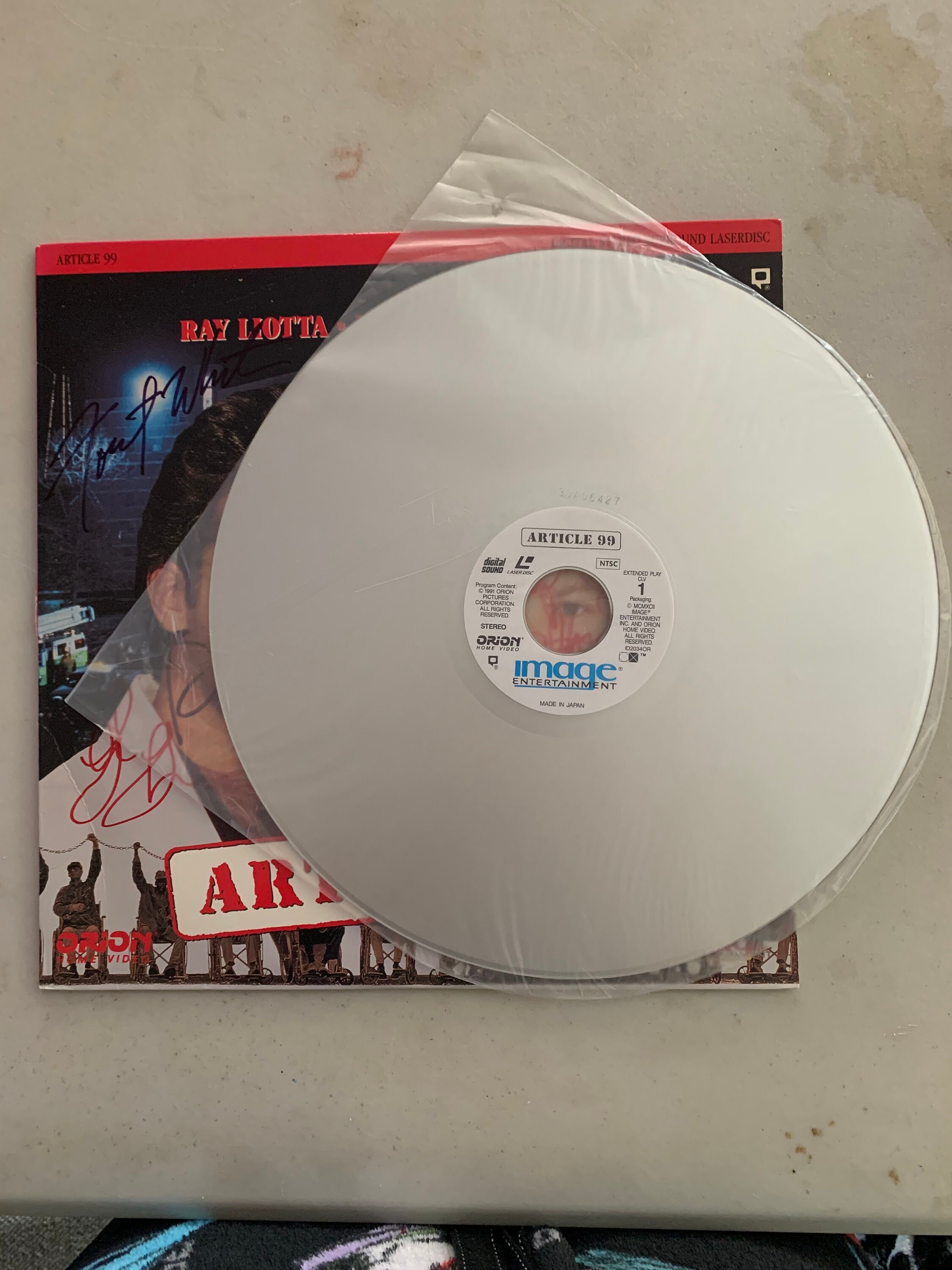CAST AUTOGRAPH - Article 99 - Laserdisc - Signed by 7 Including Ray ...