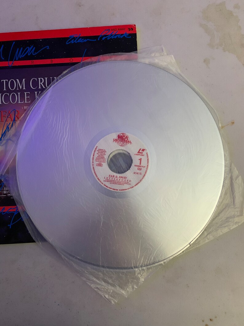 CAST AUTOGRAPH - Far & Away - Laserdisc - Signed by 9 Including Tom ...
