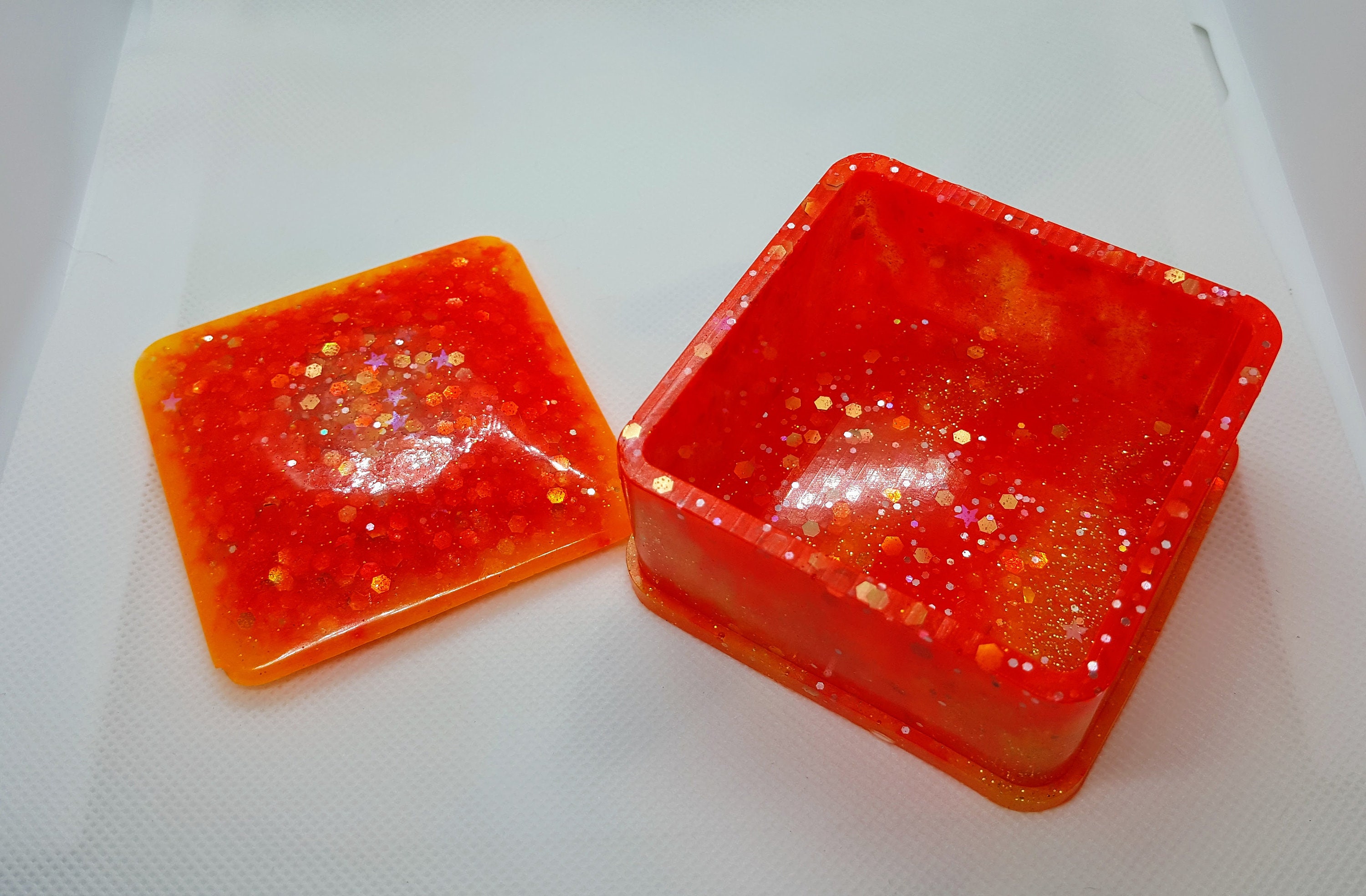 Square Epoxy Resin Trinket Box With Lid Neon Orange Resin Jewelry Dish ...