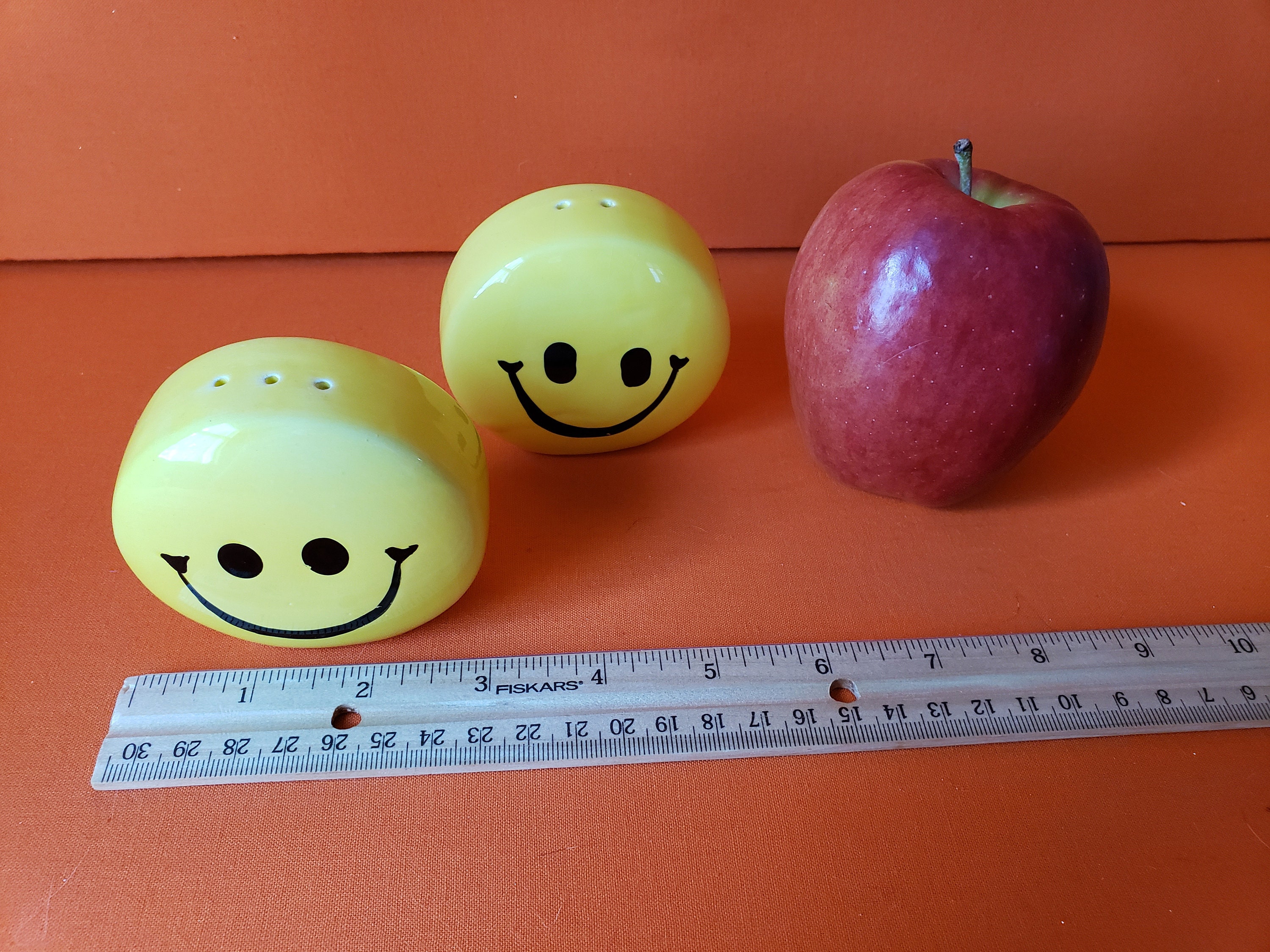 Vintage 70s Retro Smiley Face Salt and Pepper Shaker Set - Etsy