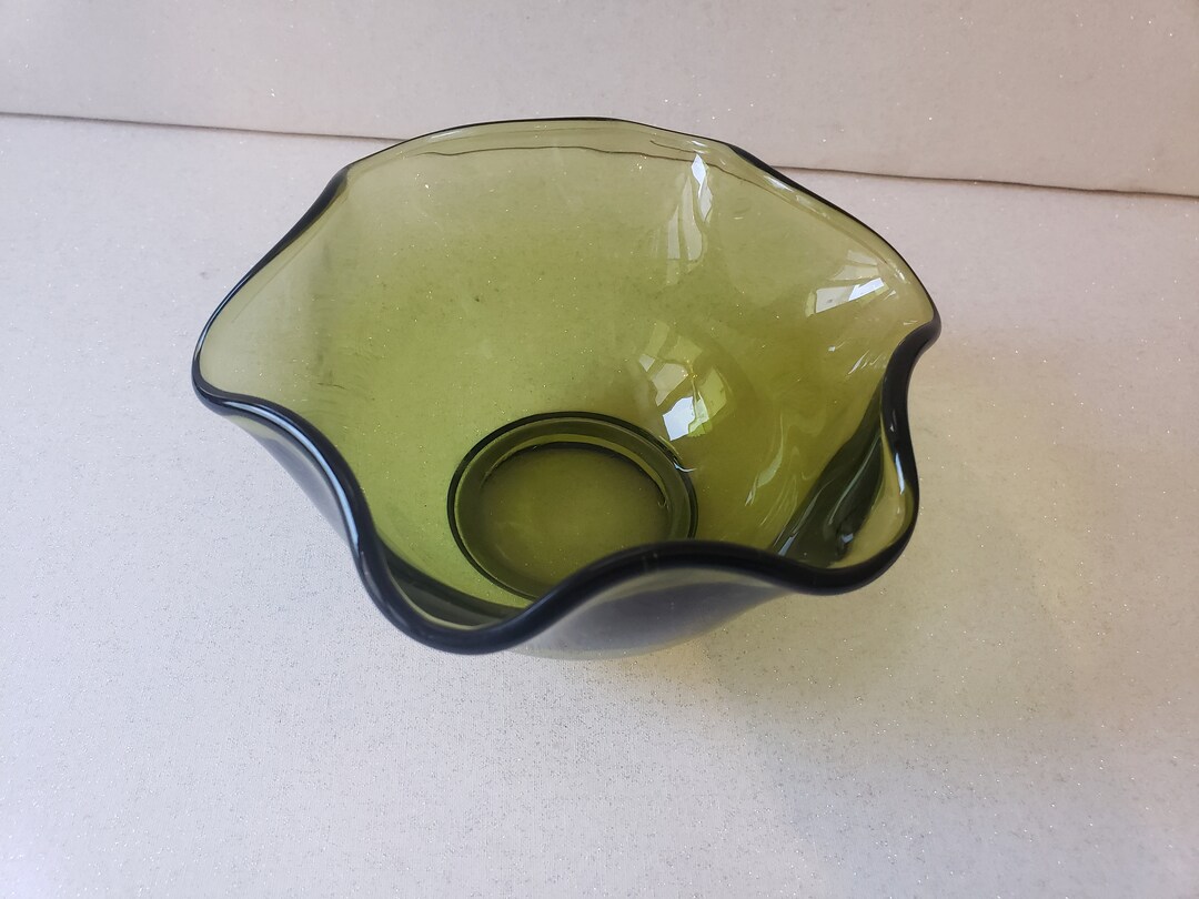 Vintage Avocado Green Wavy Edge Glass Candy Trinket Dish - Etsy