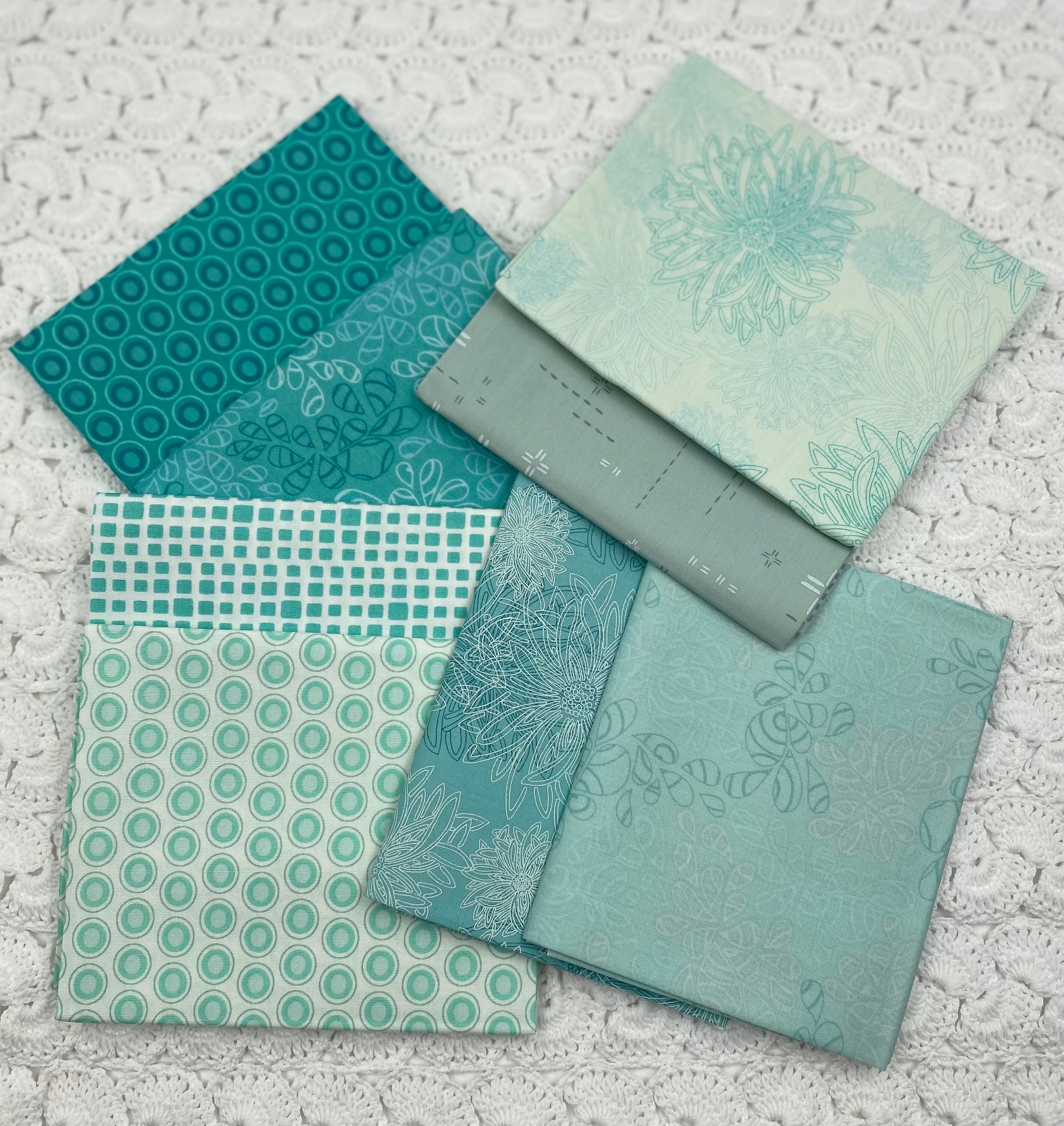 Color Master 16 Fat Quarters Bundle Fabric Art Gallery Glacier Edition 100% Premium Cotton ...