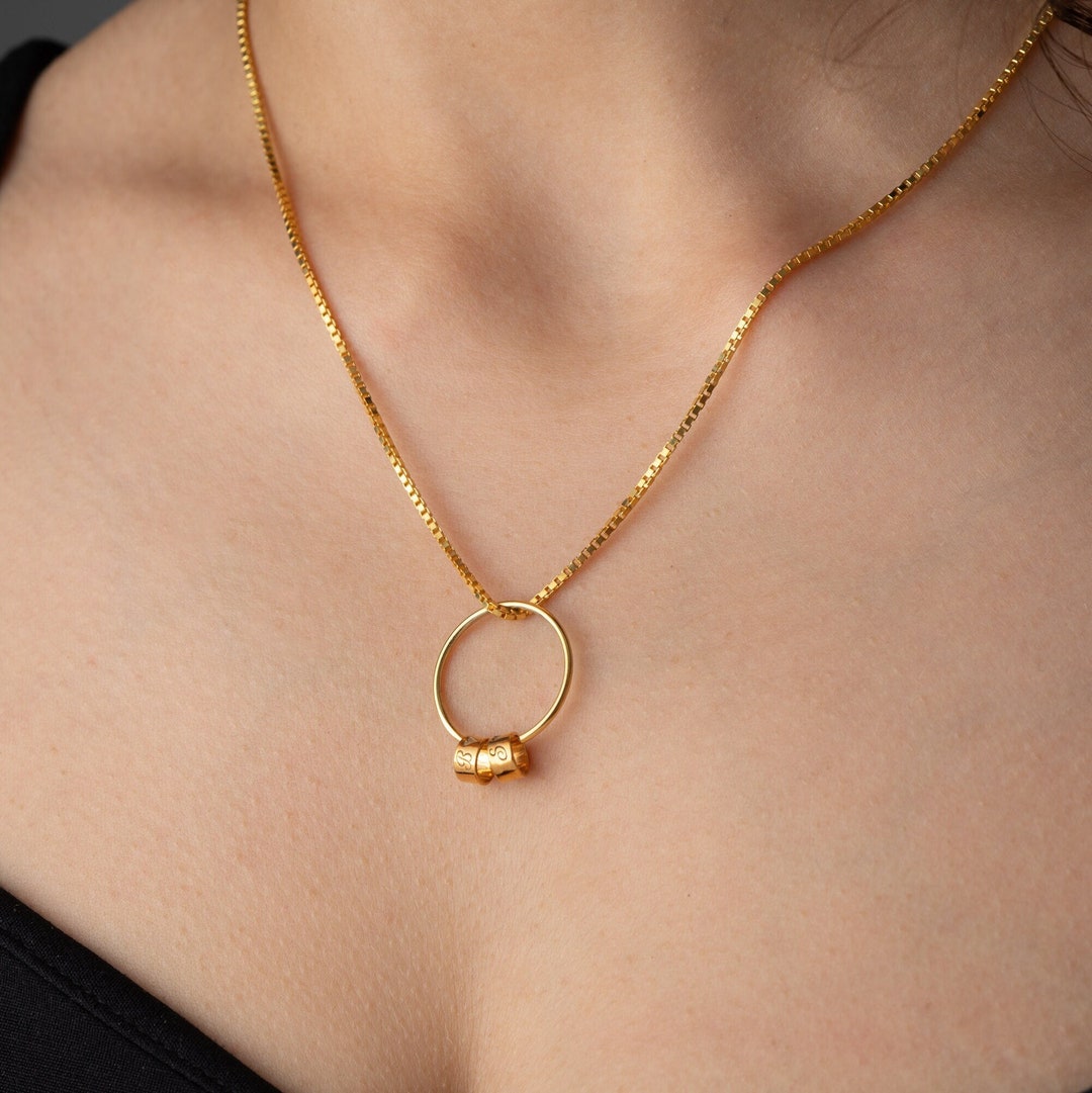 Dainty Gold Interlocking Circle Necklace With Kids Names Interlocking ...