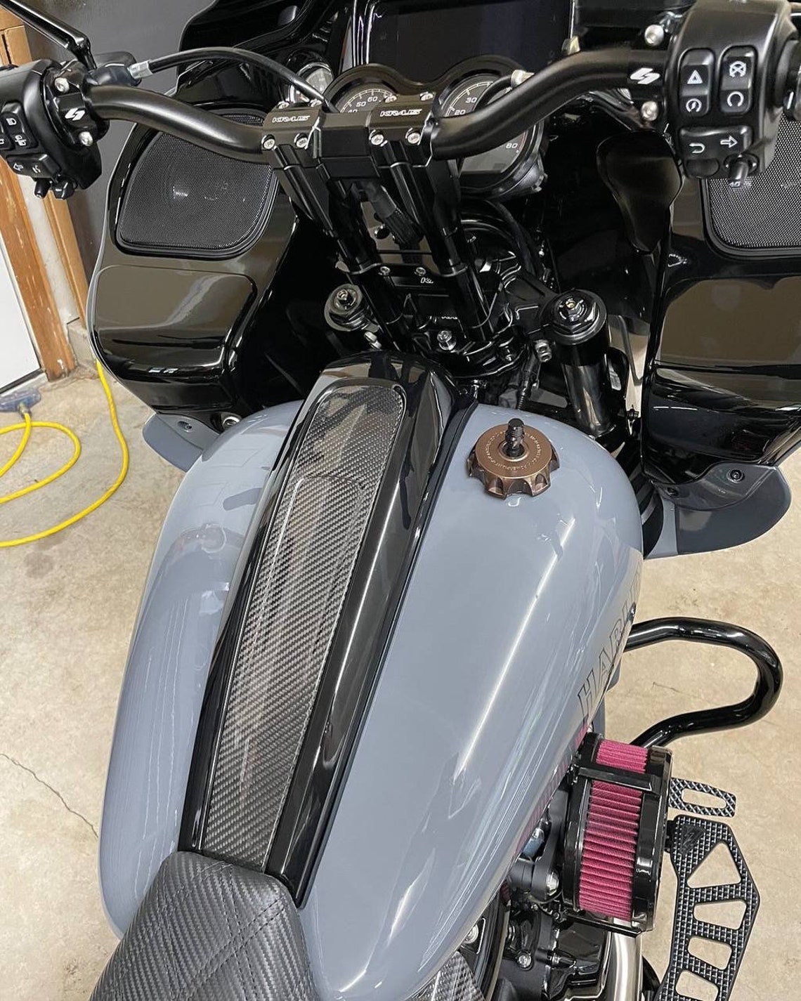 Carbon Dash Insert for Harley Road & Street Glide ST / Limited 2018 and ...