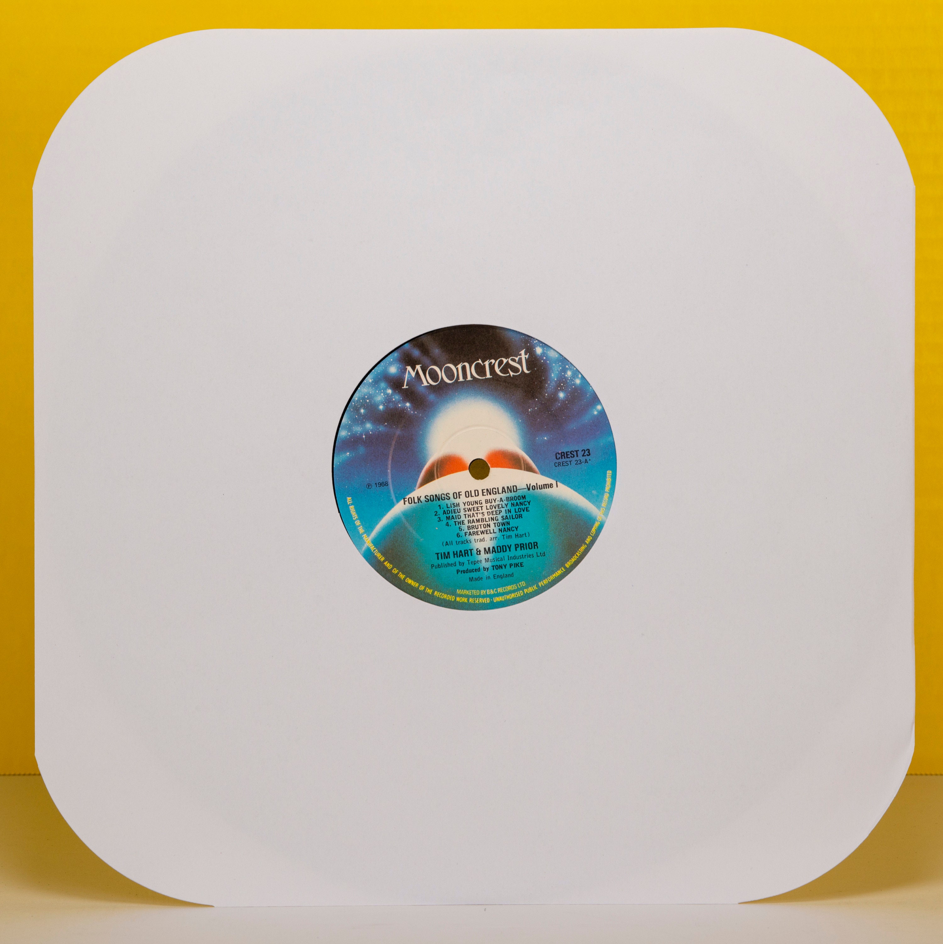 Steeleye Span's Tim Hart and Maddy Prior Sing Folk Songs of Old England ...