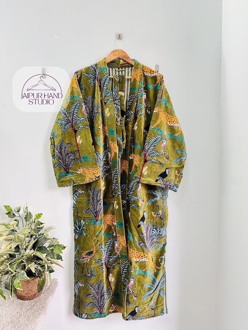 Green Jungle Print Velvet Kimono Robes, Morning Tea Velvet Coat ...