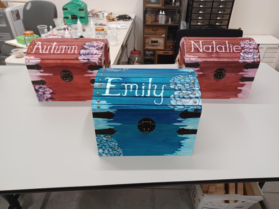 Custom Large Chest With Names - Etsy