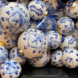 Hand-painted Delft Blue Christmas Ornaments | Dutch Tradition | 2 Sizes ...