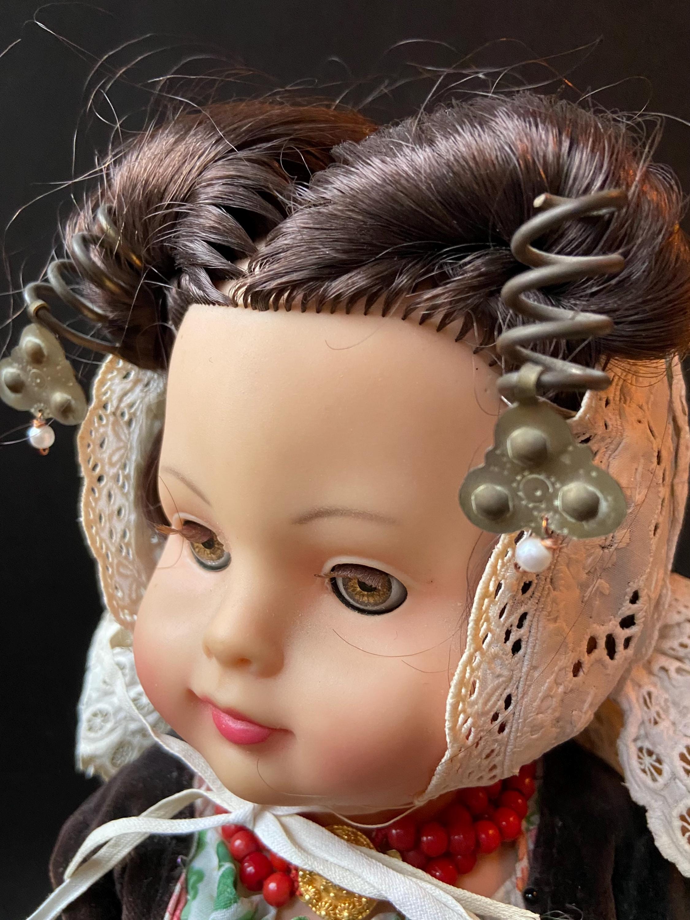 Stunning 1970 Dutch Folk Costume Figurine – Traditional Zeeland Outfit ...