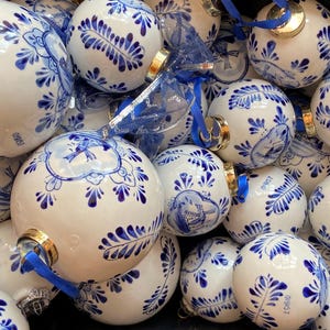 Hand-painted Delft Blue Christmas Ornaments | Dutch Tradition | 2 Sizes ...