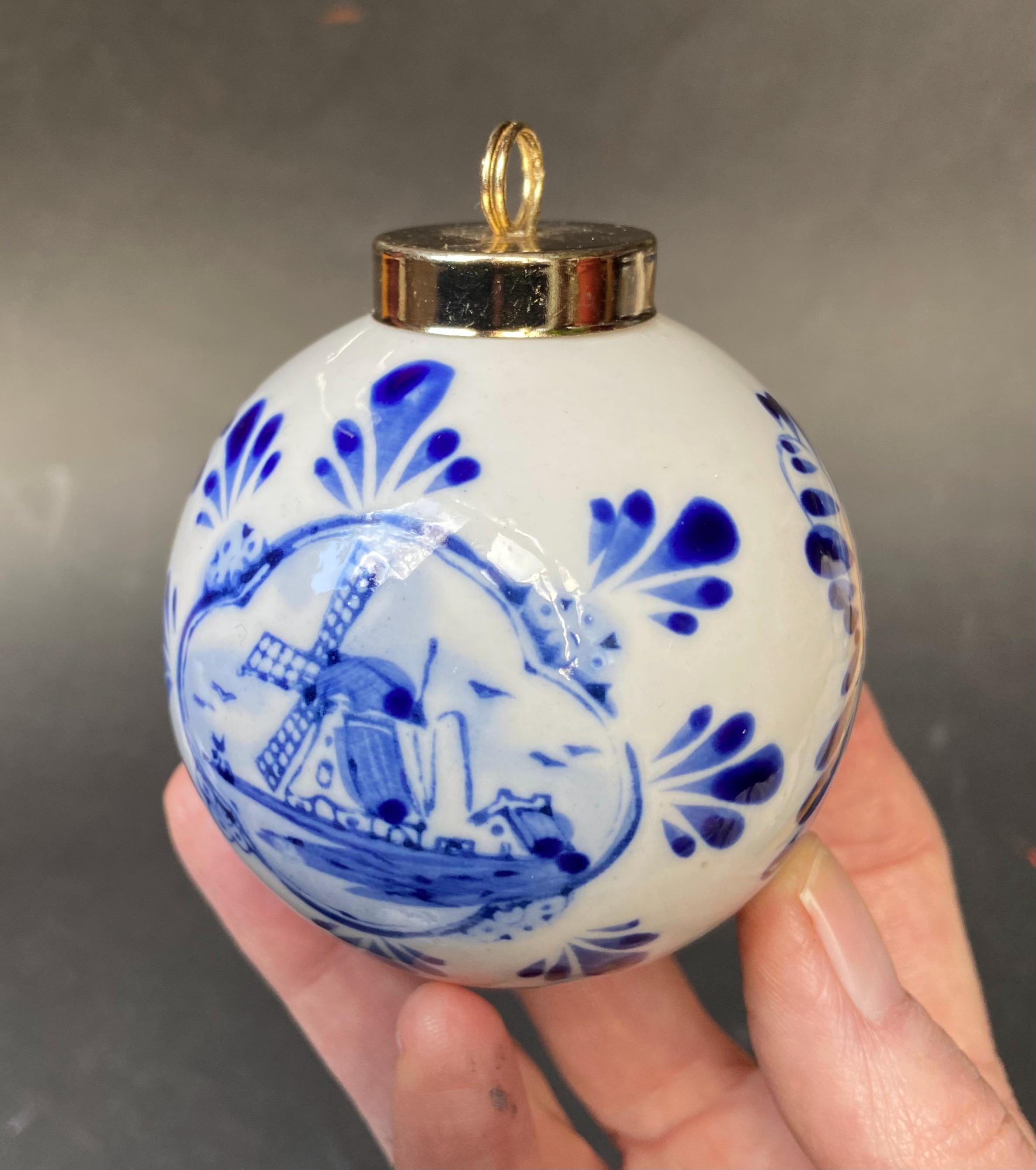Hand-painted Delft Blue Christmas Ornaments | Dutch Tradition | 2 Sizes ...